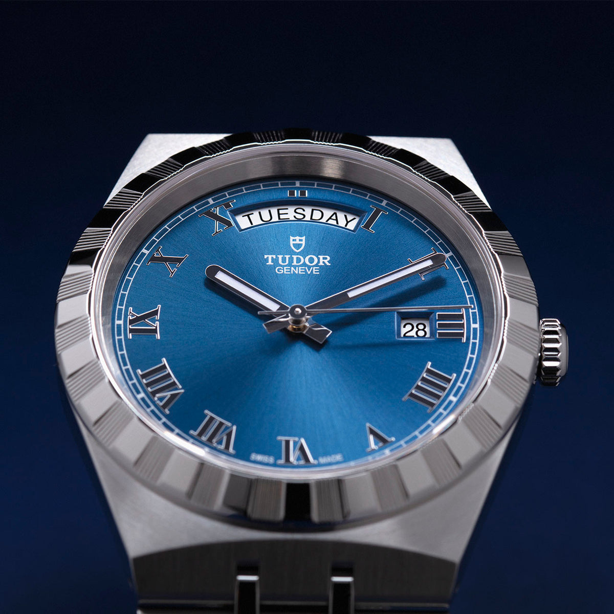 TUDOR Royal. El Reloj deportivo que te hará lucir siempre elegante ...